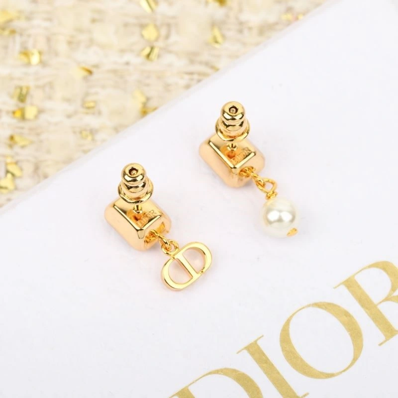 Cut-rate Christian Dior Earrings