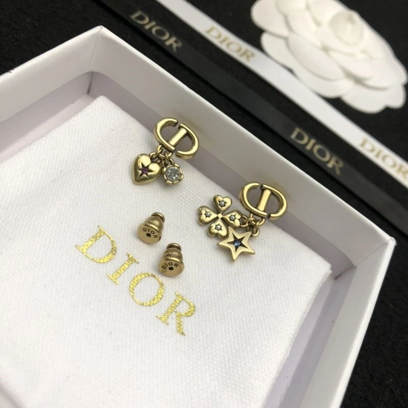 Accurate model Christian Dior Earrings