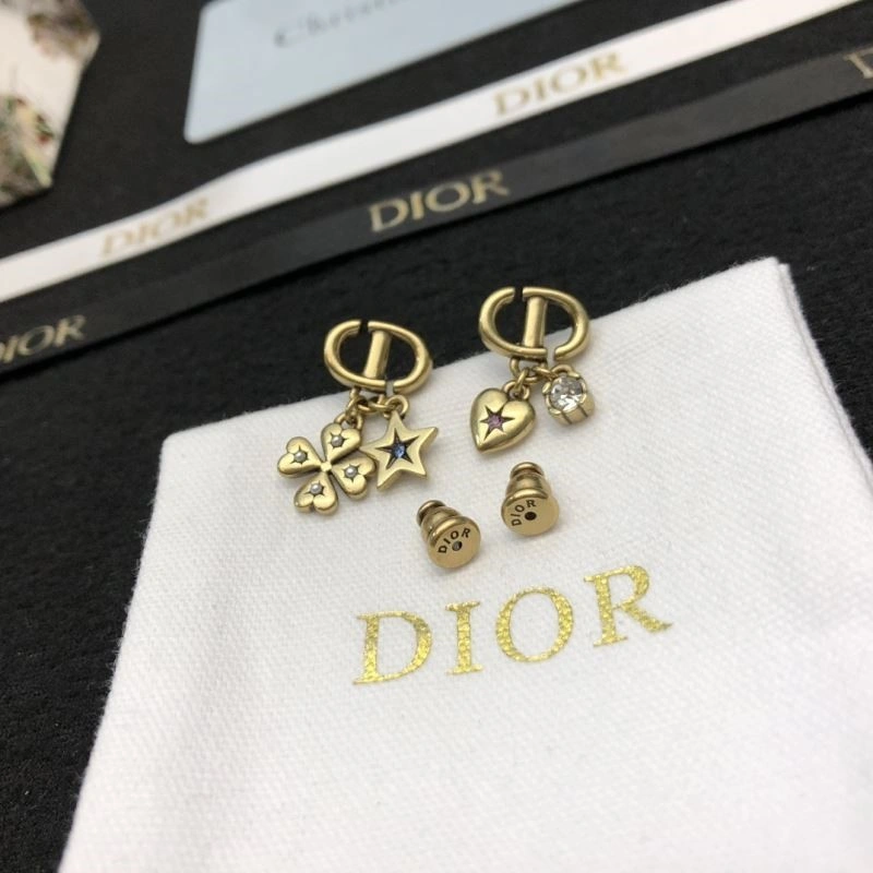 Accurate model Christian Dior Earrings
