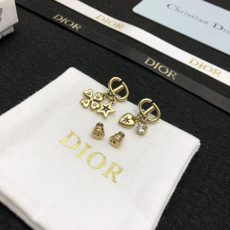 Accurate model Christian Dior Earrings