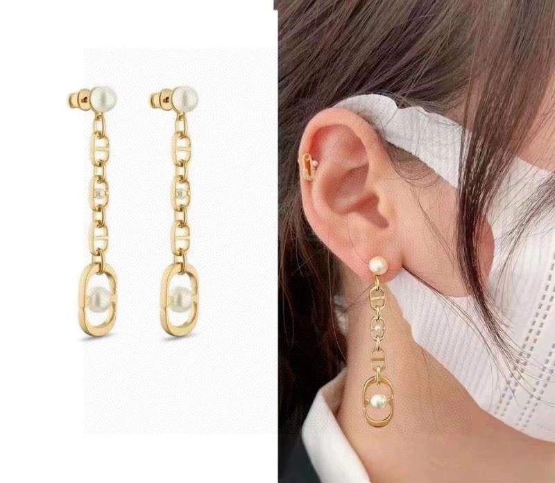 Indistinguishable Christian Dior Earrings