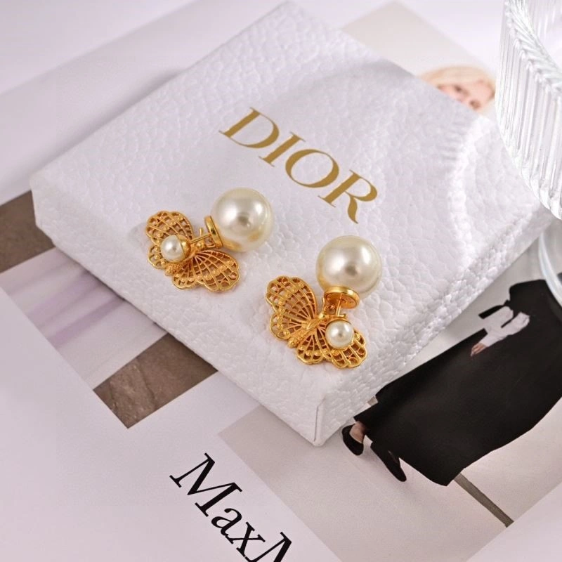 Accurate model Christian Dior Earrings