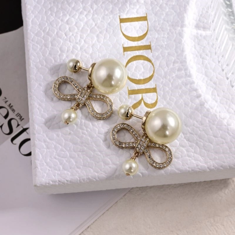 Cut-rate Christian Dior Earrings