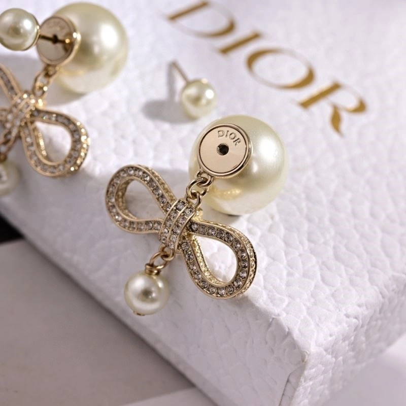Cut-rate Christian Dior Earrings