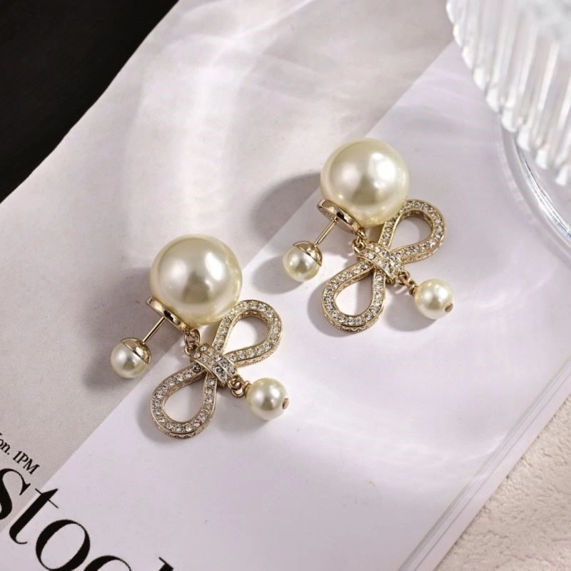 Cut-rate Christian Dior Earrings