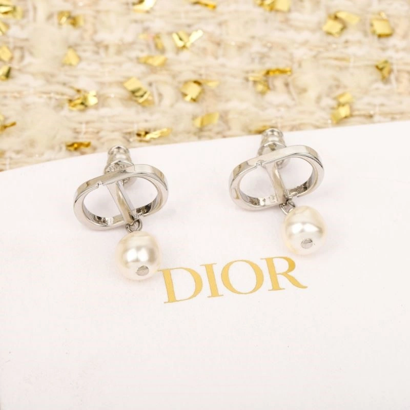 Legit Christian Dior Earrings