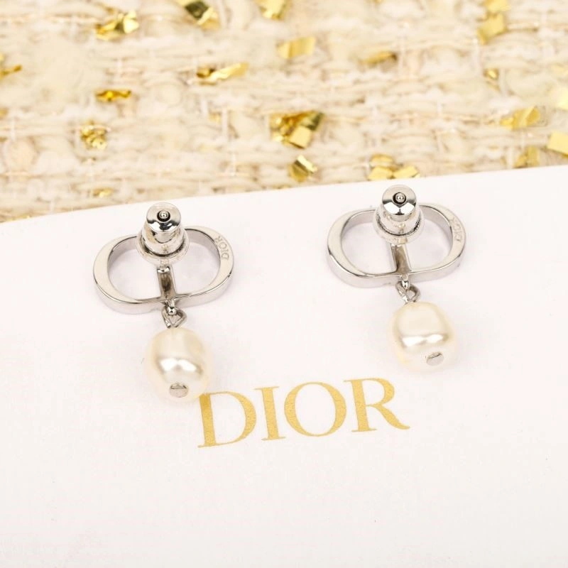 Legit Christian Dior Earrings