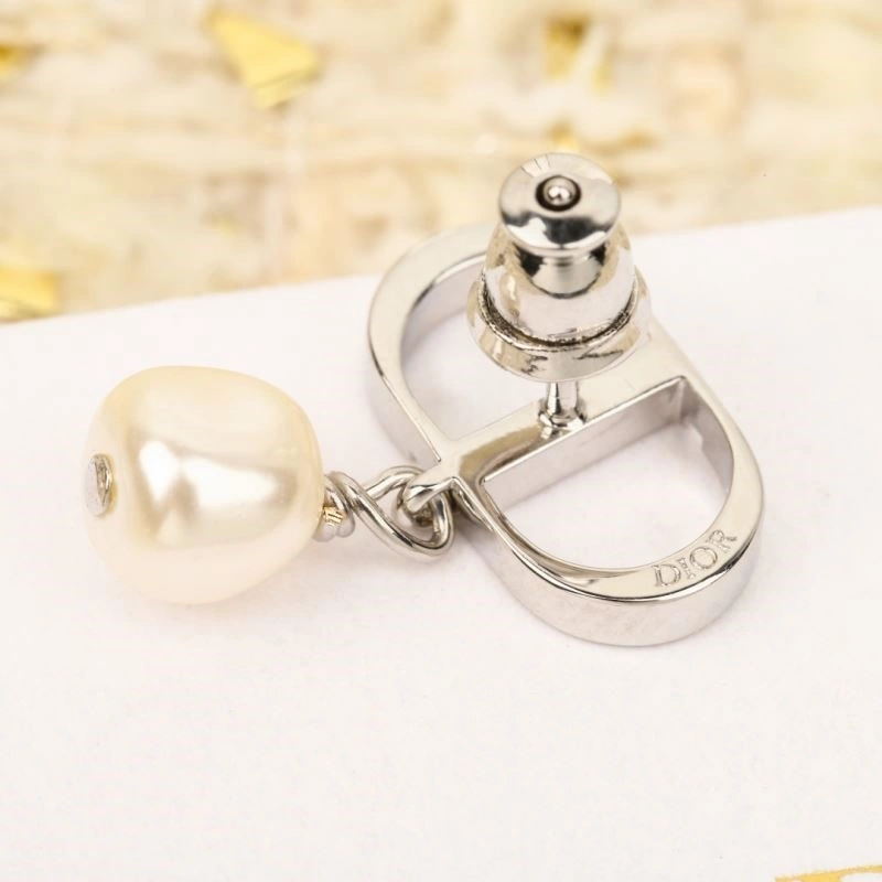 Legit Christian Dior Earrings