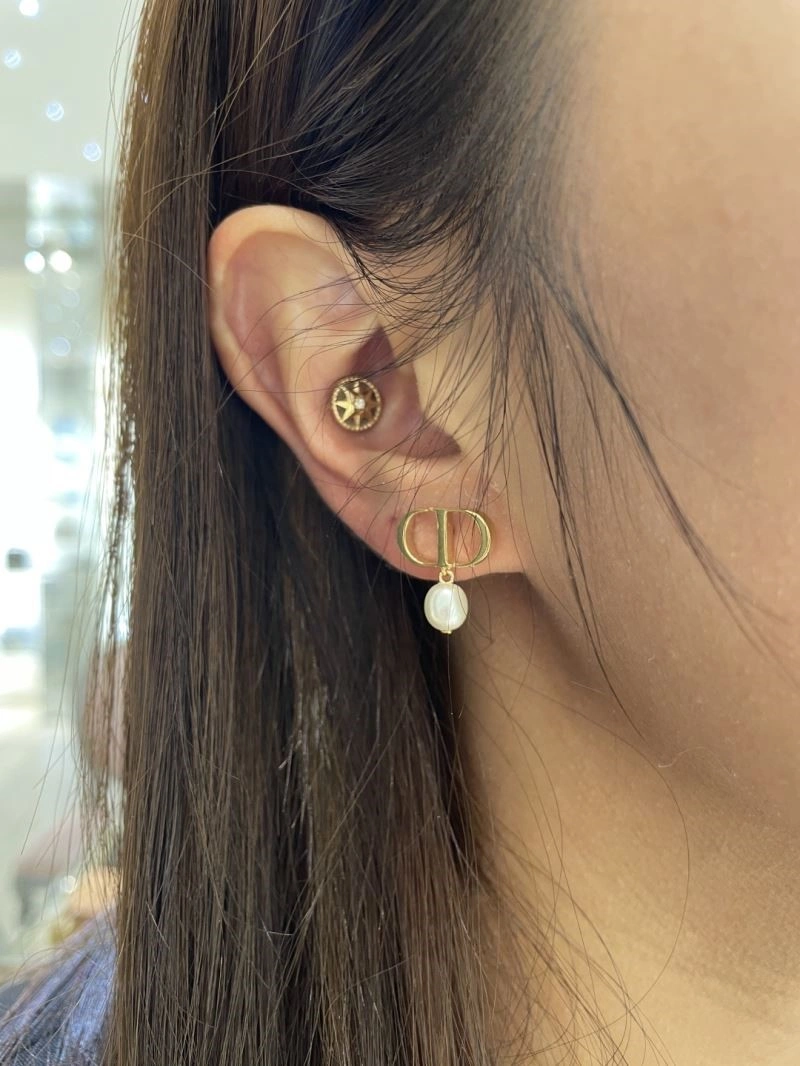 Legit Christian Dior Earrings