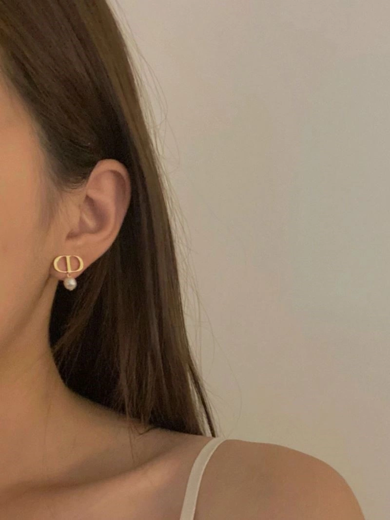 Legit Christian Dior Earrings