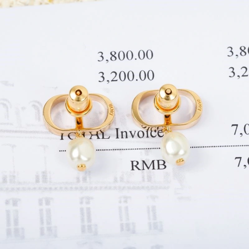 Top match Christian Dior Earrings