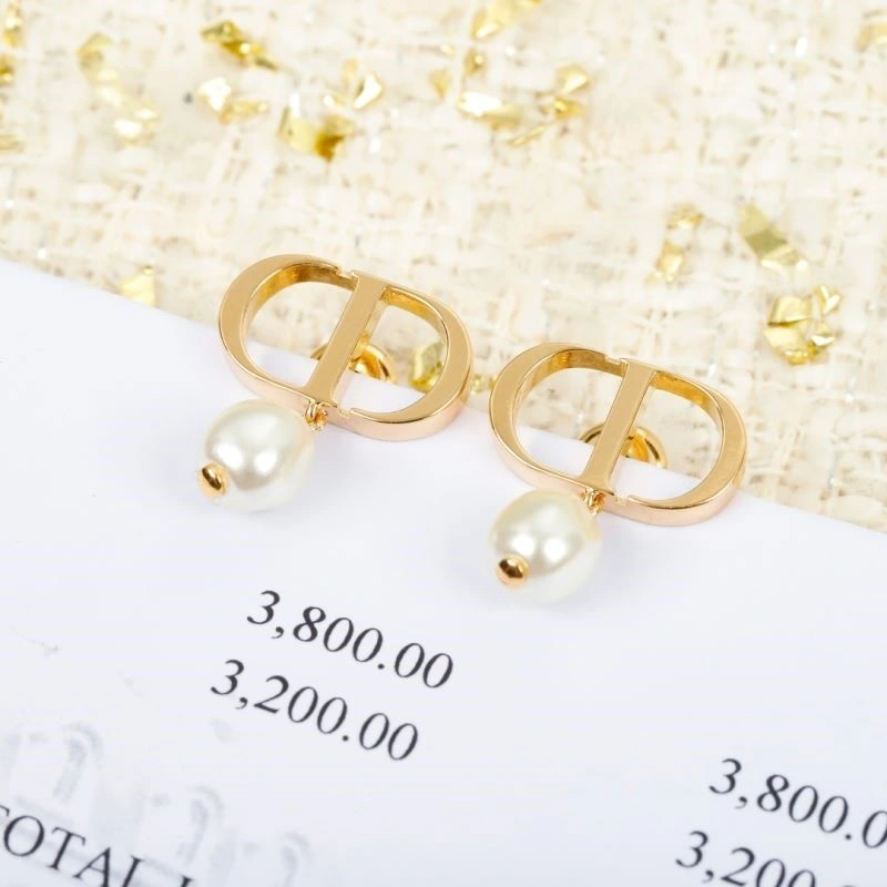 Top match Christian Dior Earrings