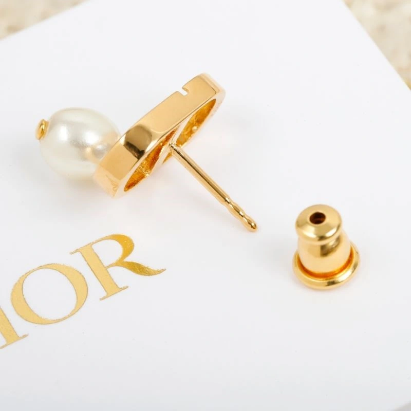 Top match Christian Dior Earrings