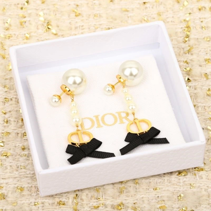 Low-cost Christian Dior Earrings
