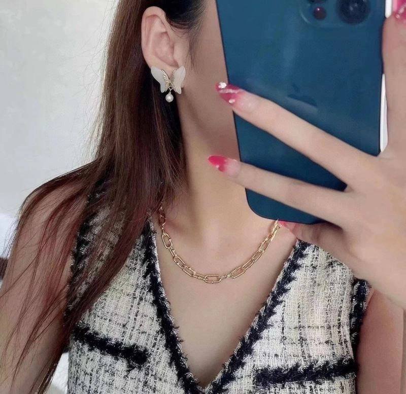 Reasonably priced Christian Dior Earrings