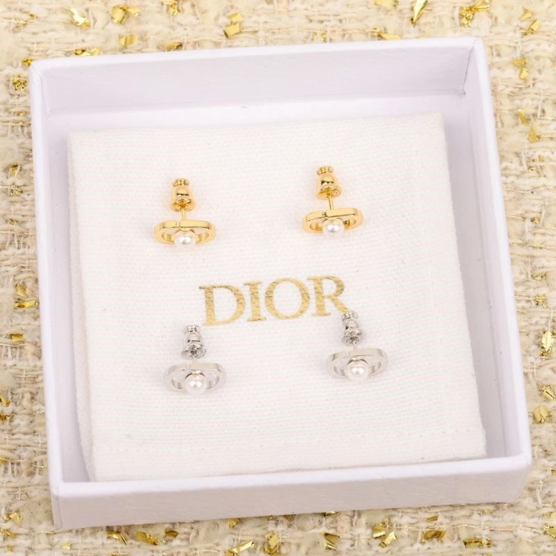 Top match Christian Dior Earrings