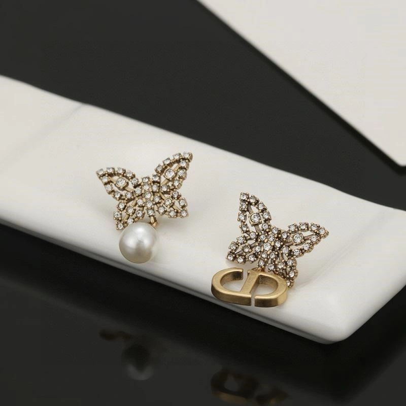 Low-cost Christian Dior Earrings