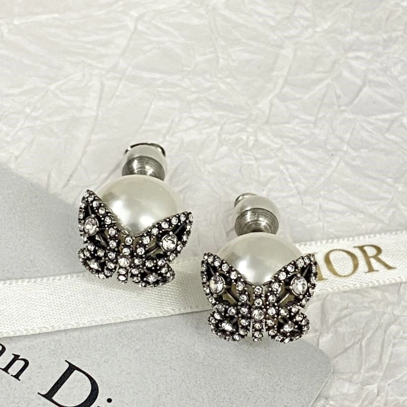 Accurate model Christian Dior Earrings