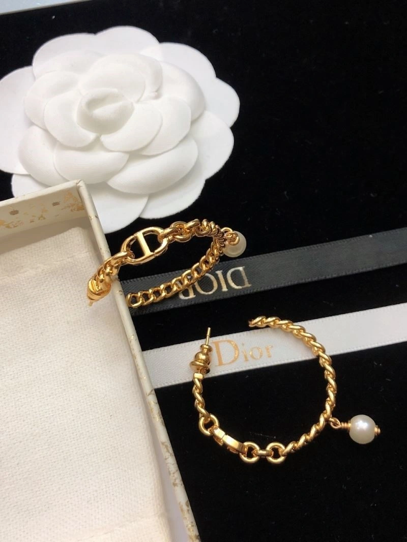 Legit Christian Dior Earrings