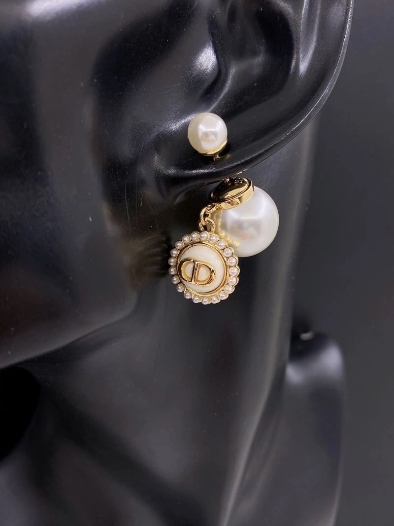 Value-priced Christian Dior Earrings