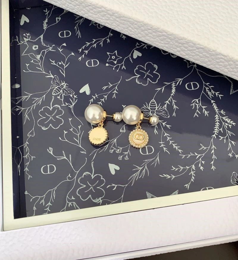 Value-priced Christian Dior Earrings