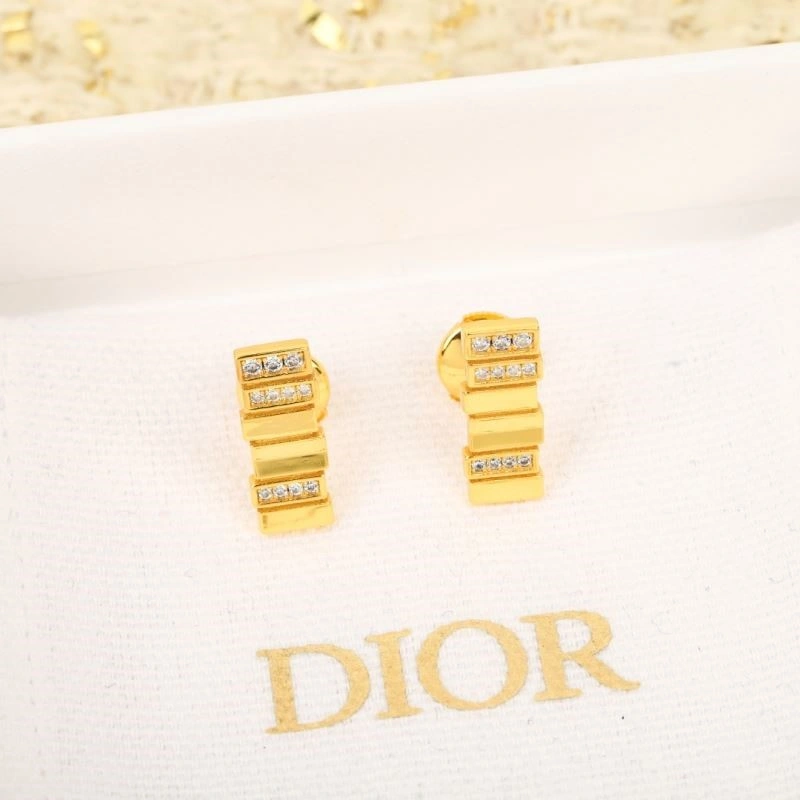 Top match Christian Dior Earrings