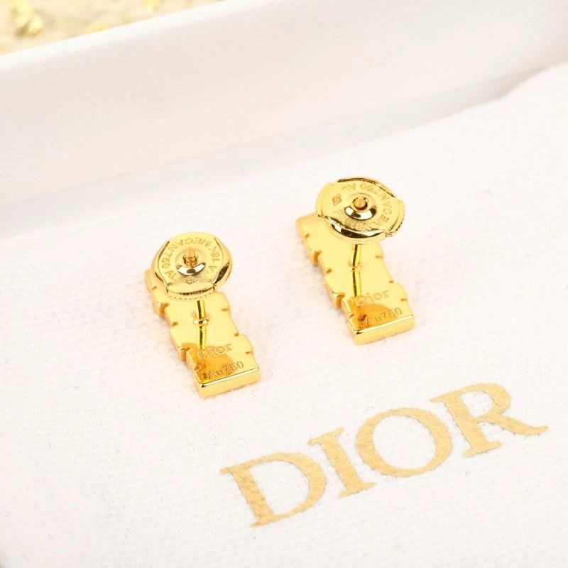 Top match Christian Dior Earrings