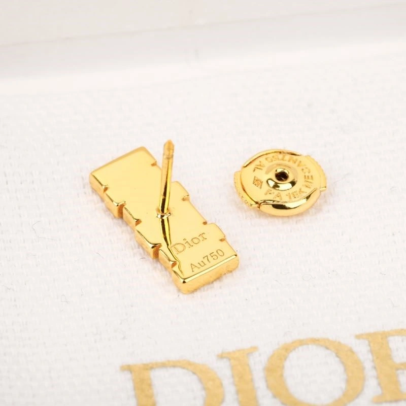 Top match Christian Dior Earrings