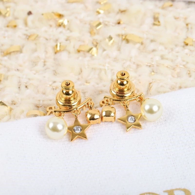 Accurate model Christian Dior Earrings