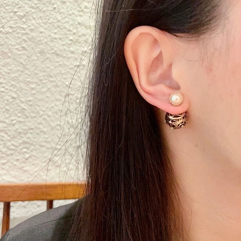 Legit Christian Dior Earrings