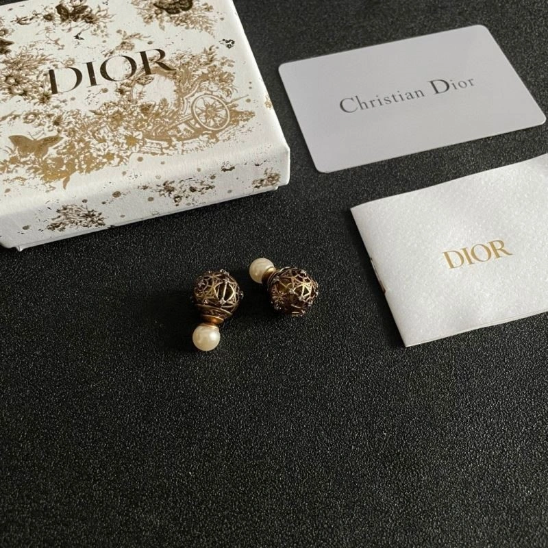 Legit Christian Dior Earrings