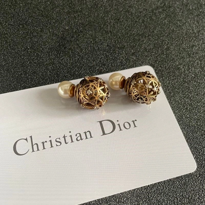 Legit Christian Dior Earrings