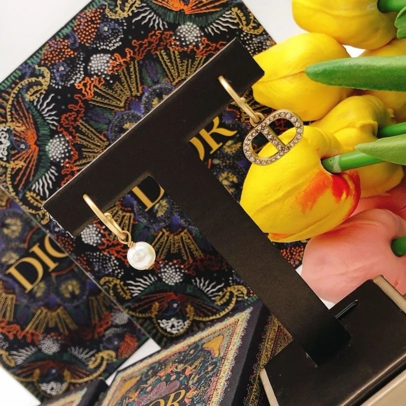 Discounted Christian Dior Earrings