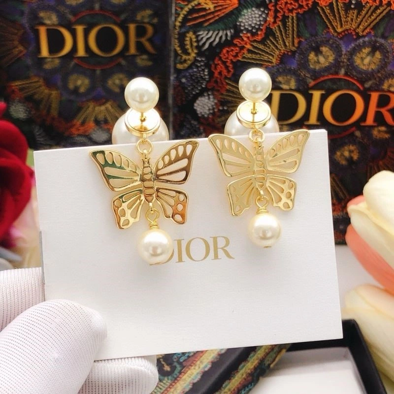 Accurate model Christian Dior Earrings
