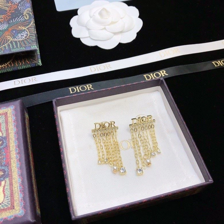 Indistinguishable Christian Dior Earrings