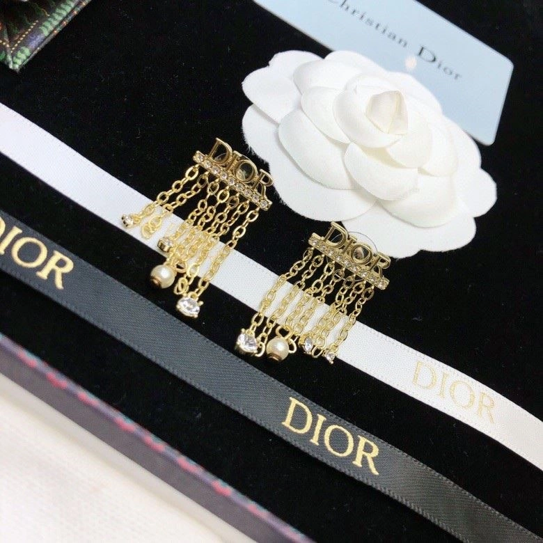 Indistinguishable Christian Dior Earrings