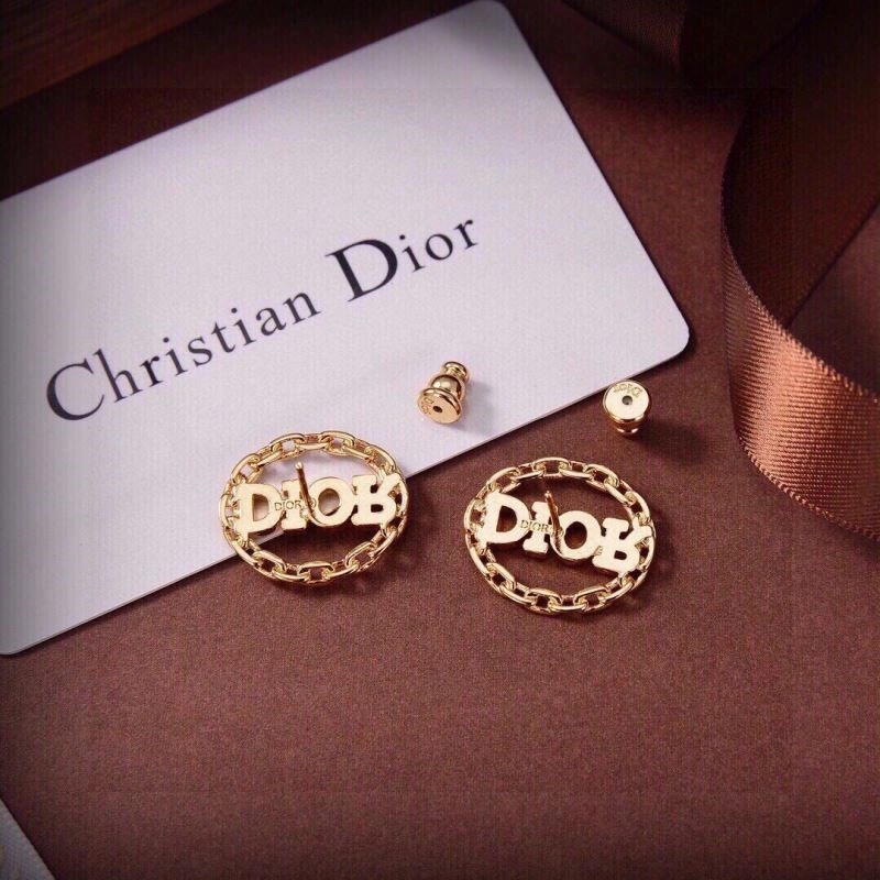 Accurate model Christian Dior Earrings