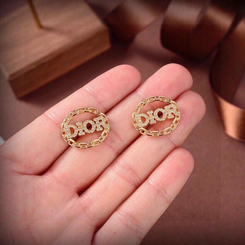 Accurate model Christian Dior Earrings
