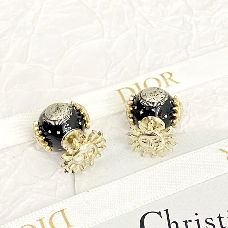 Legit Christian Dior Earrings