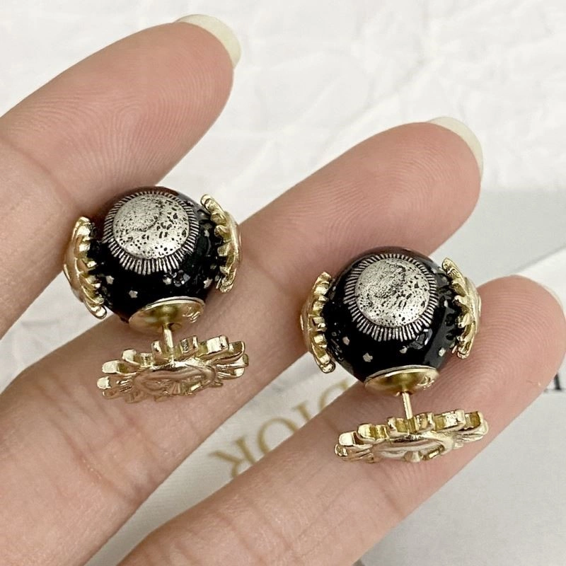 Legit Christian Dior Earrings