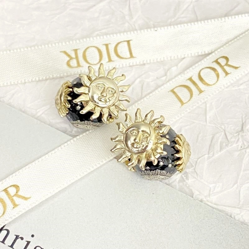 Legit Christian Dior Earrings
