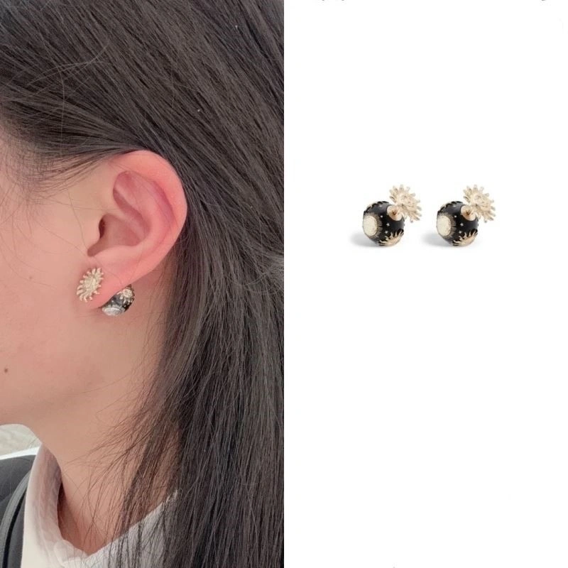 Legit Christian Dior Earrings