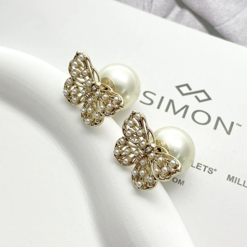 High accuracy Christian Dior Earrings