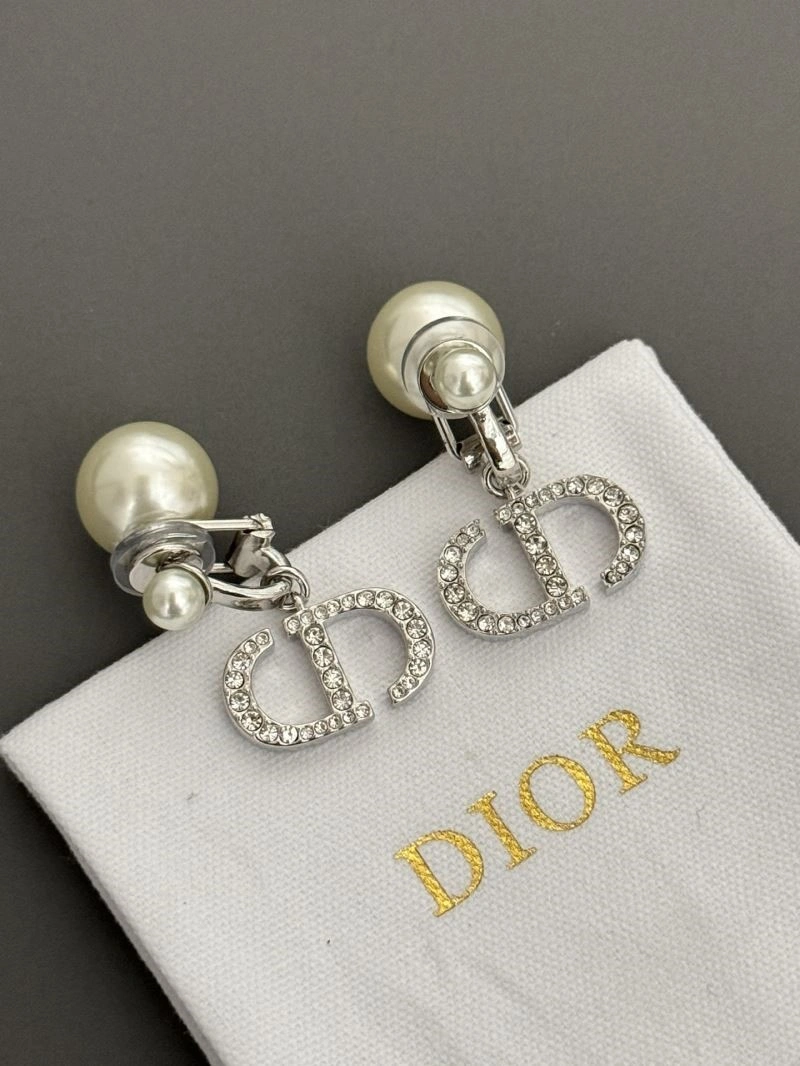 Indistinguishable Christian Dior Earrings