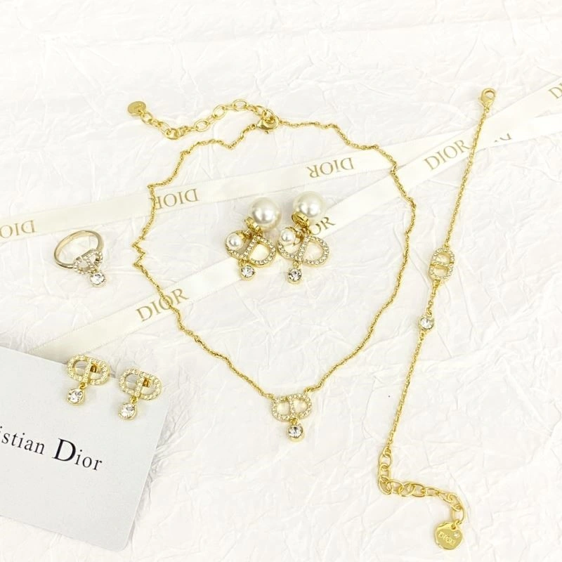 Bargain Christian Dior Earrings