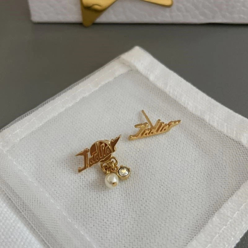Bargain Christian Dior Earrings
