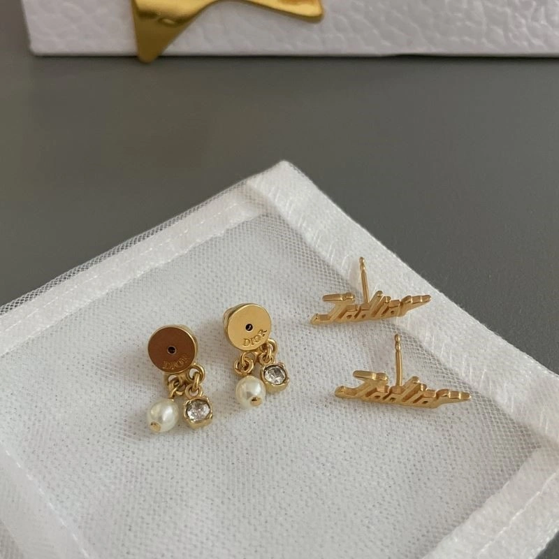 Bargain Christian Dior Earrings