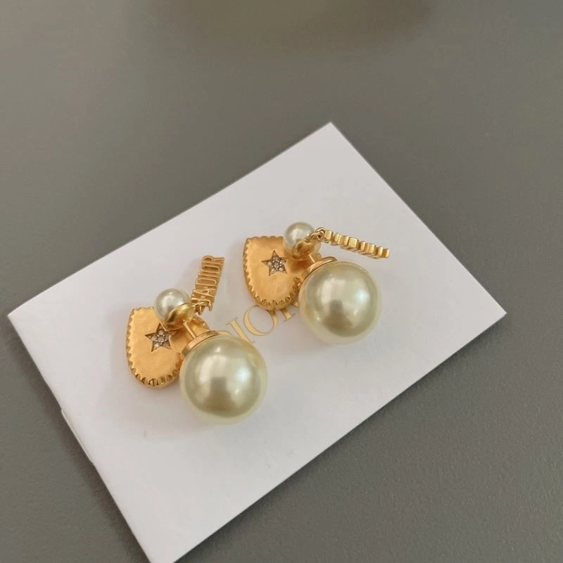 Legit Christian Dior Earrings