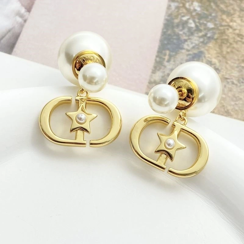 Low-cost Christian Dior Earrings