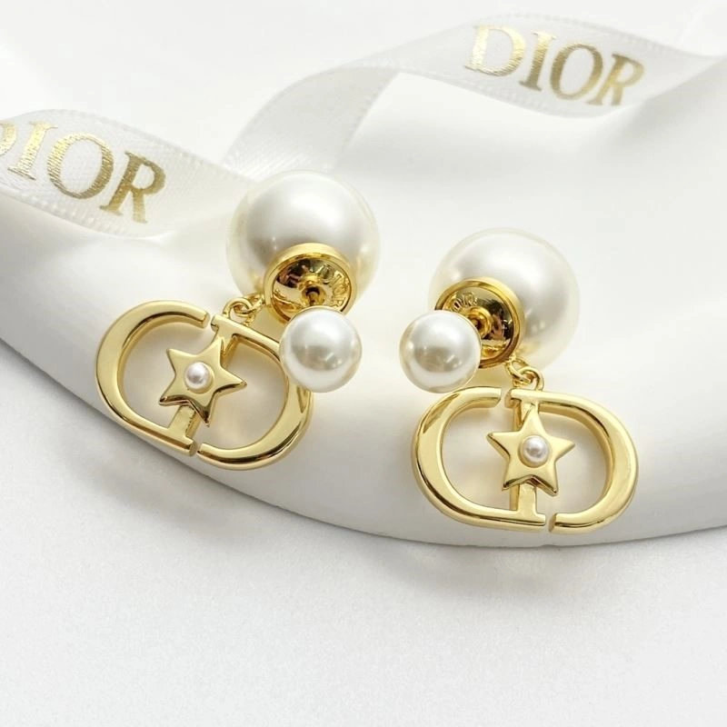 Low-cost Christian Dior Earrings